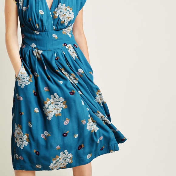 Modcloth | Dresses | Modcloth Emily And Fin Saunter Sweetly Midi Dress ...